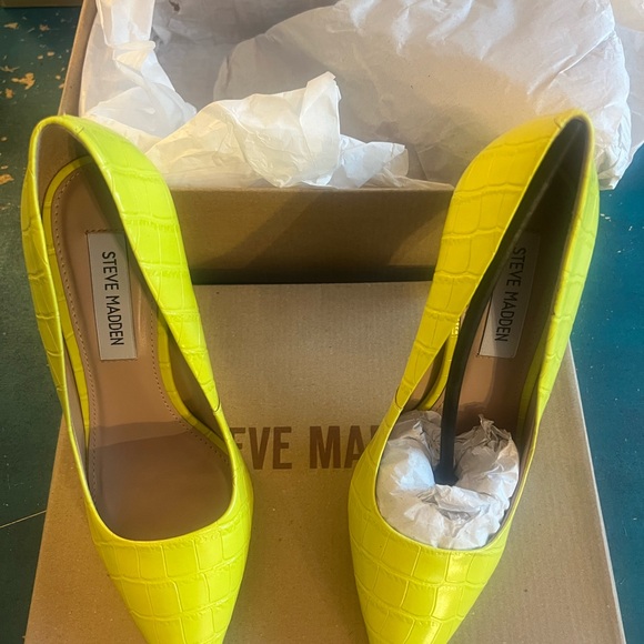 Steve Madden | Shoes | Steve Madden Neon Yellow Croc Heels | Poshmark